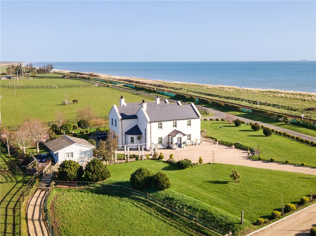 Five of the best homes by the water - MyHome.ie